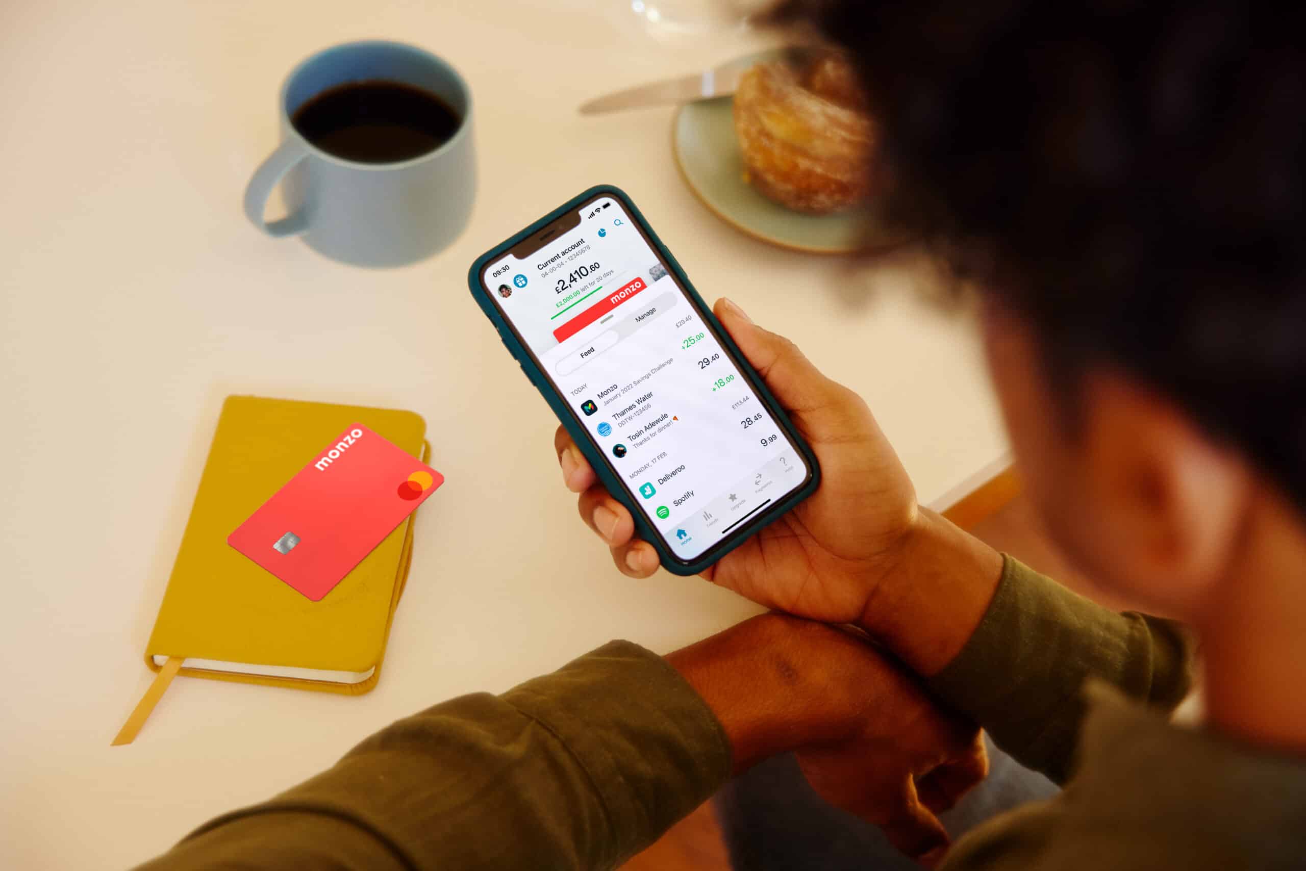 Monzo moves clients to backup after outage - FinAi News